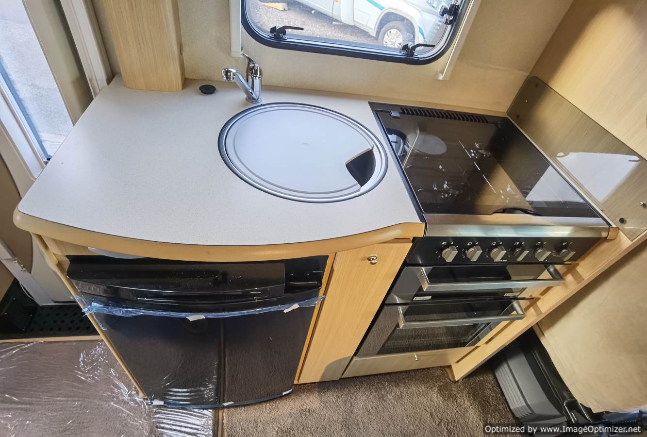 Bessacarr E695 4 Berth Motorhome
