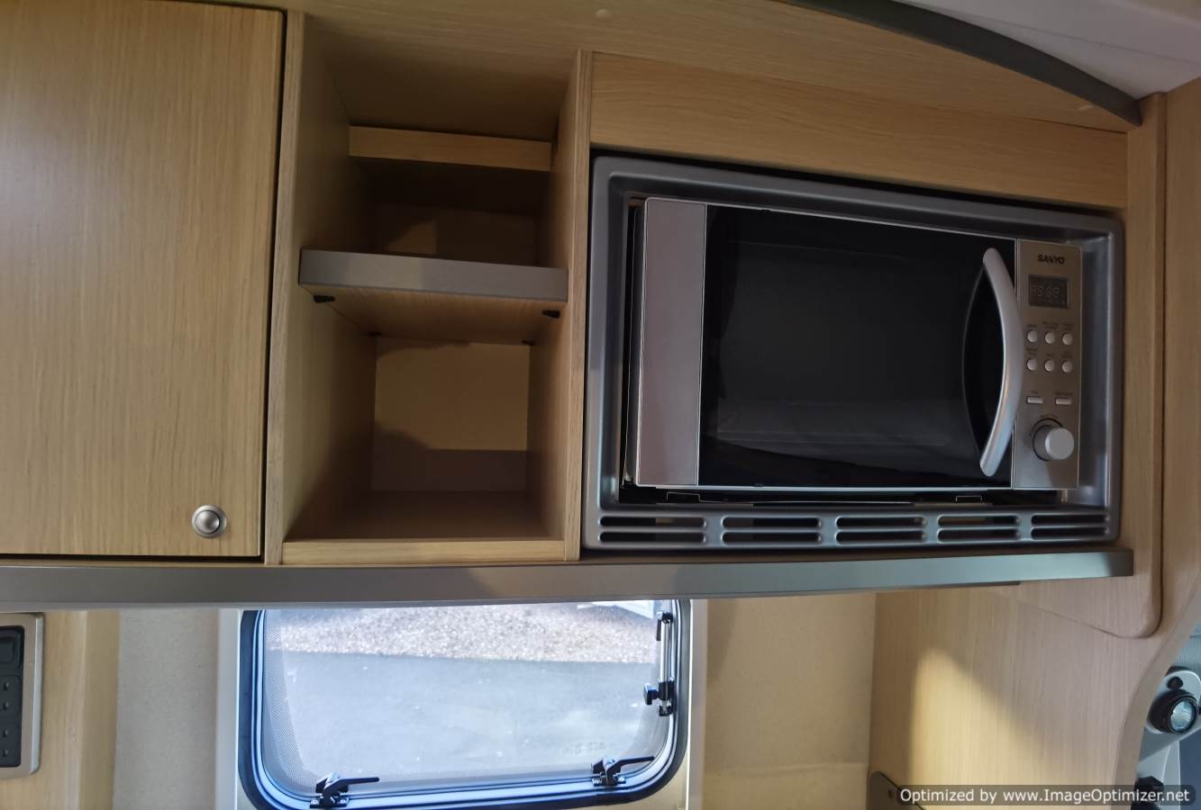 Bessacarr E695 4 Berth Motorhome