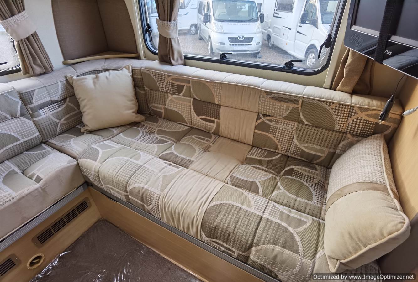 Bessacarr E695 4 Berth Motorhome