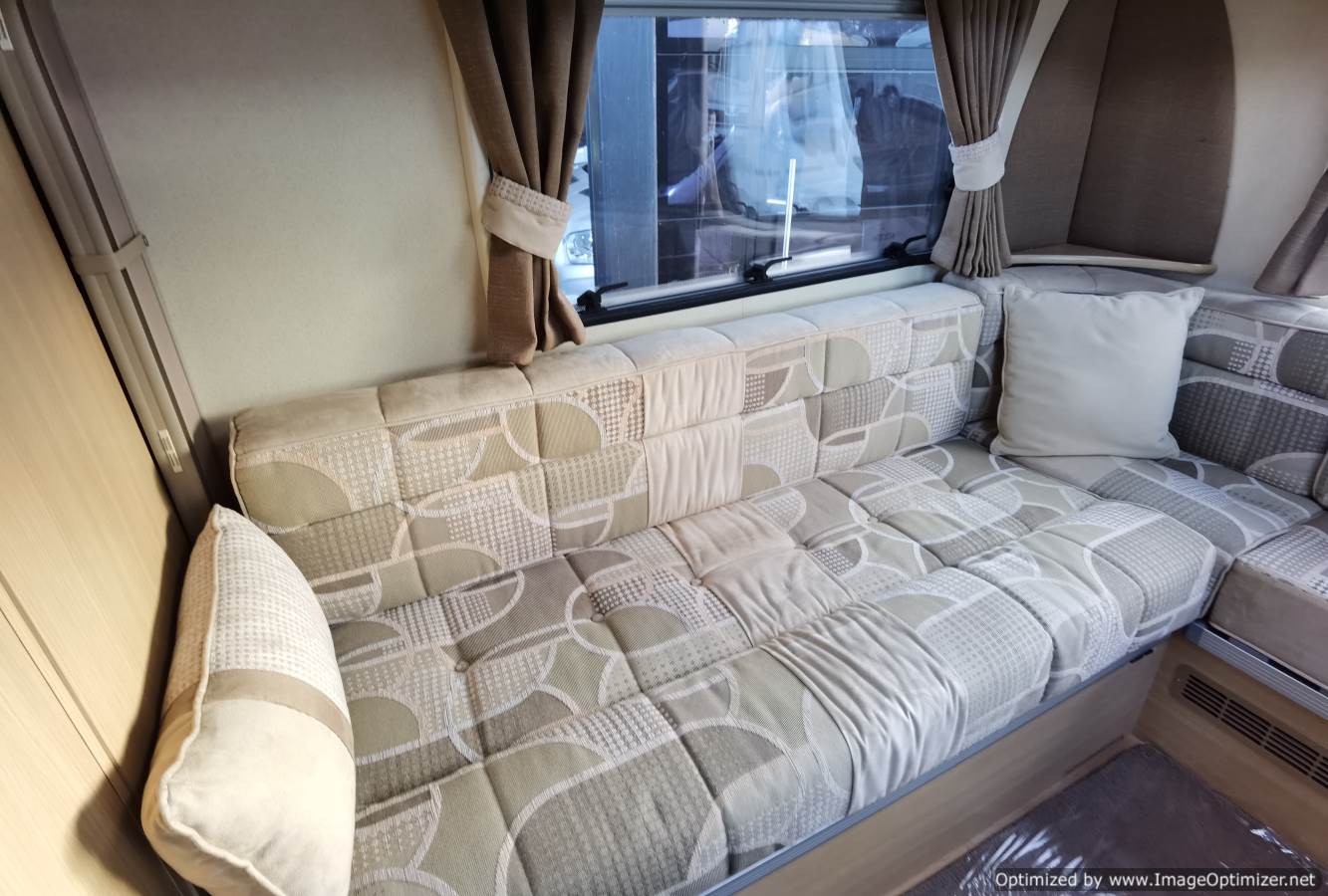 Bessacarr E695 4 Berth Motorhome