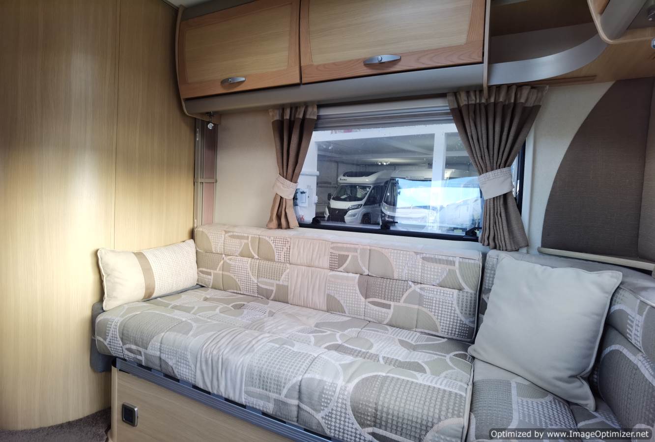 Bessacarr E695 4 Berth Motorhome